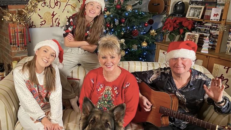 Cheryl Baker playing festive live stream show - RETROPOP