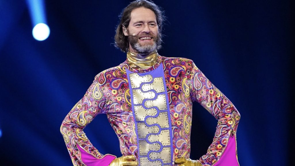 Take That’s Howard Donald scores ‘The Masked Dancer’ bronze as Zip ...