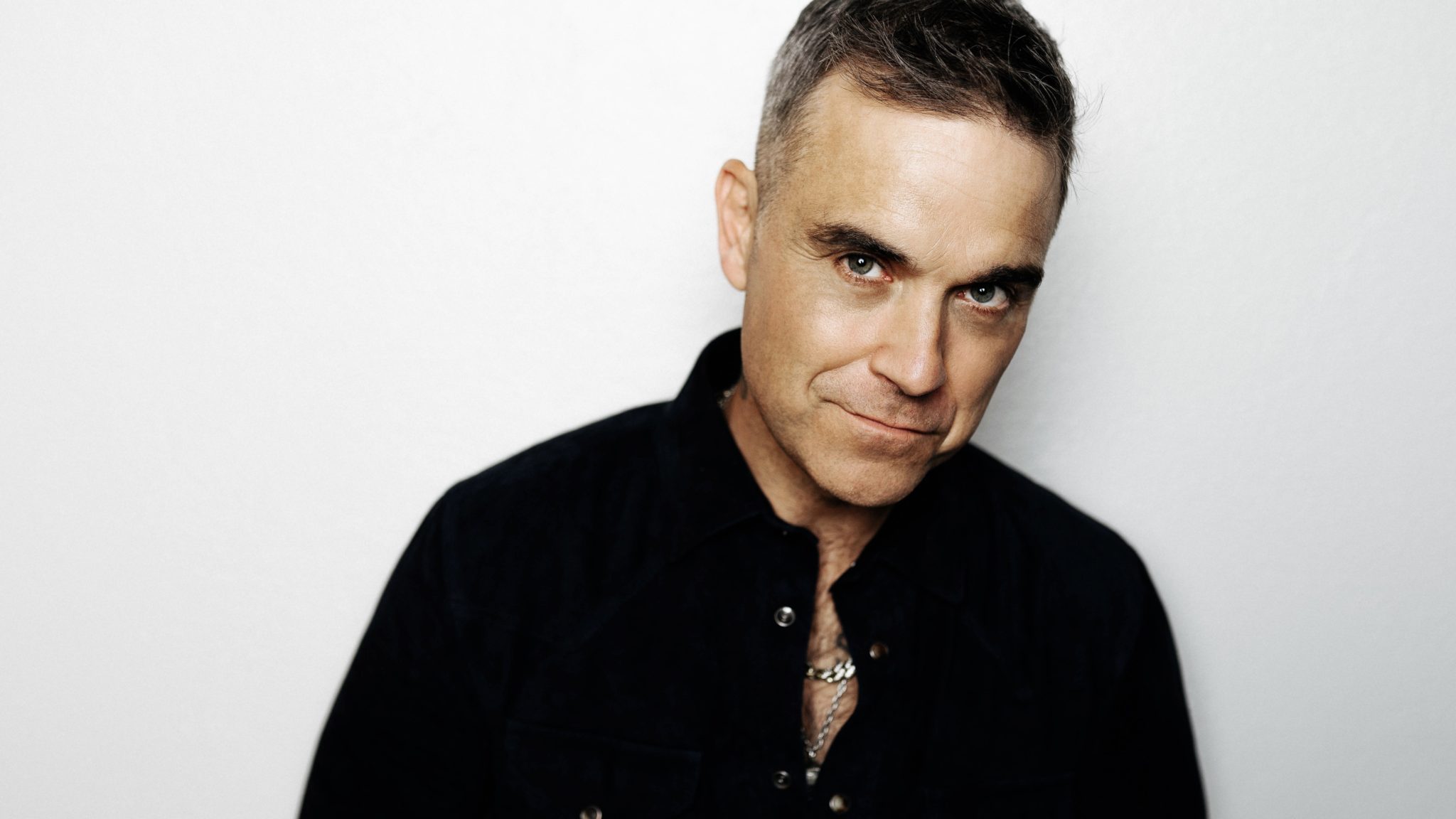 Robbie Williams breaks UK chart records with ‘XXV’ - RETROPOP