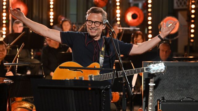 Haircut 100 perform classic hits, cover Harry Styles’ ‘As It Was ...