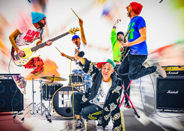 The Fizz return to the studio with Mike Stock for 40th anniversary ...